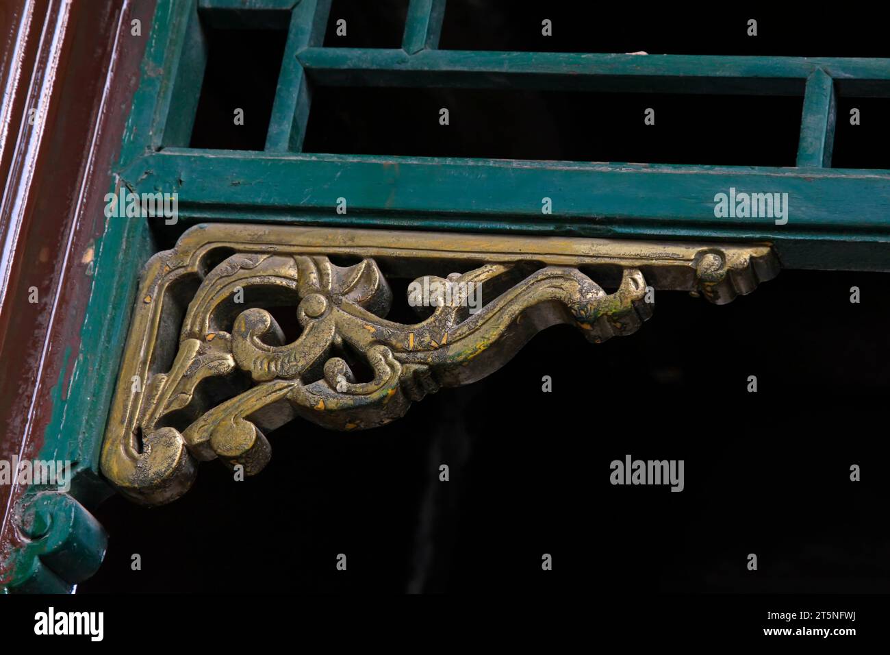 Chinese style wood decoration carve patterns, closeup of photo Stock ...