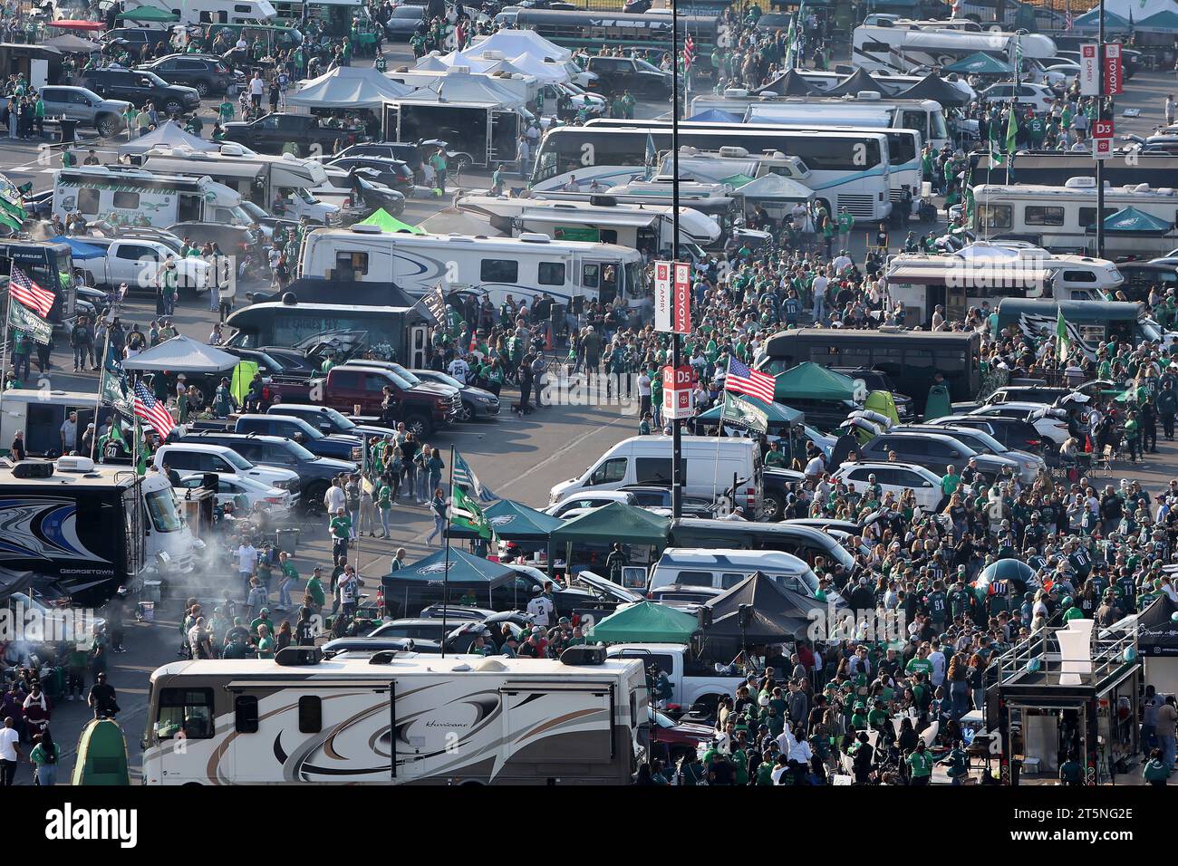 Fans Tailgate at the Philadelphia Eagles NFL football game against the ...