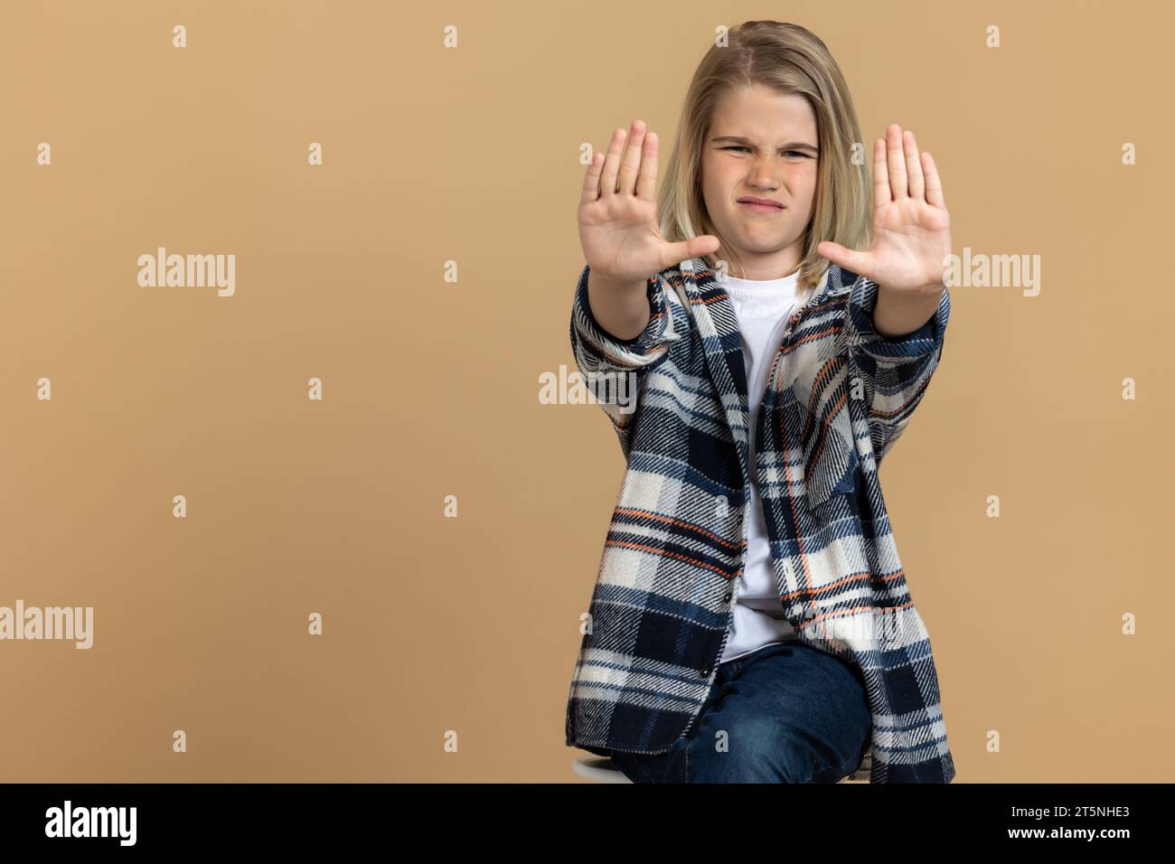 Teenager rejecting hi-res stock photography and images - Alamy