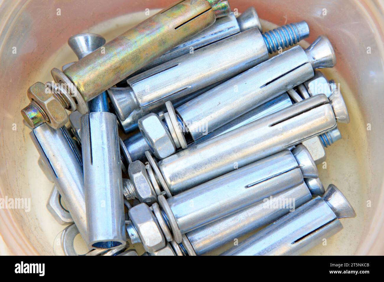 Expansion screws hi-res stock photography and images - Alamy