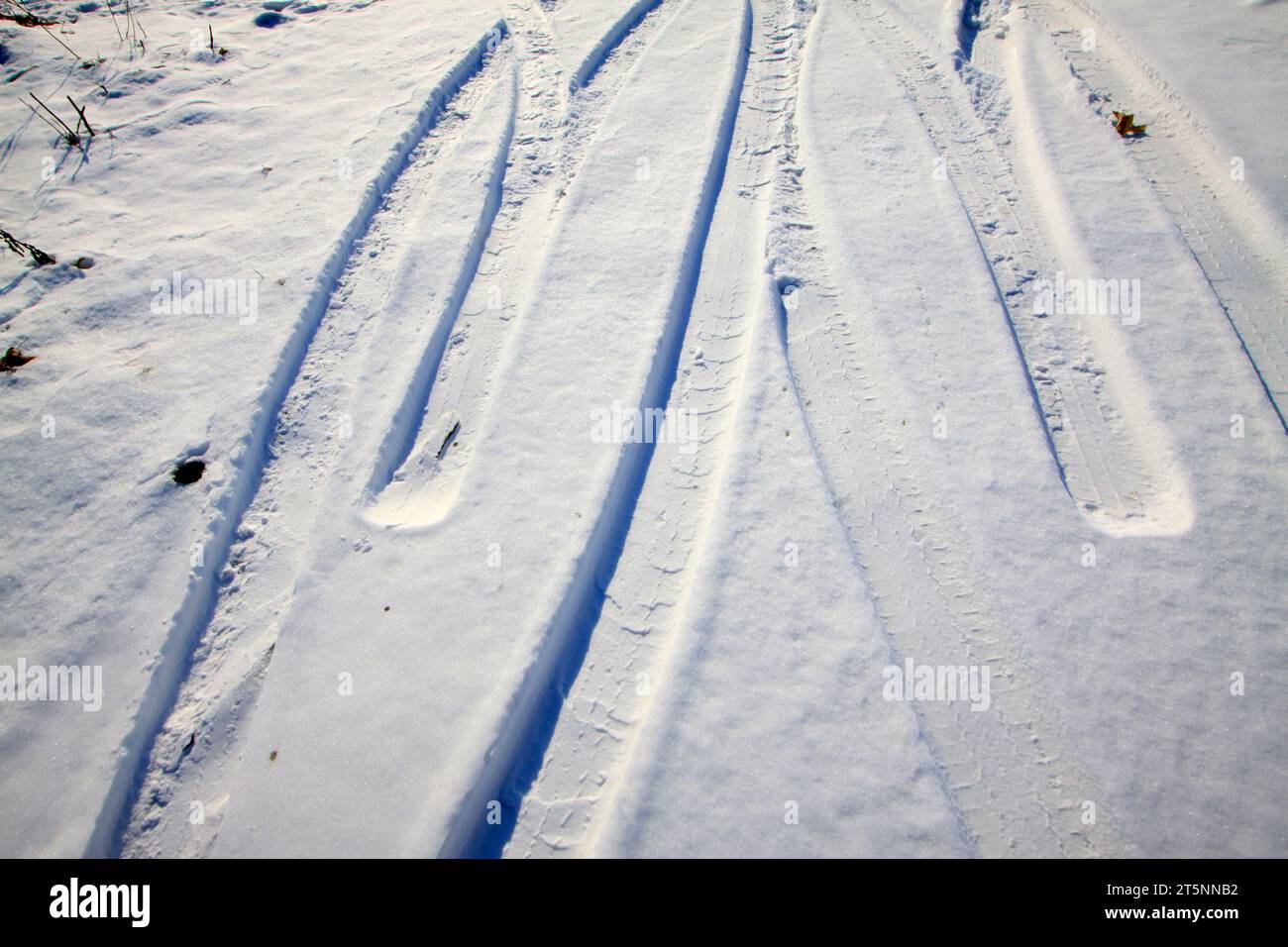 Wheel trace hi-res stock photography and images - Alamy