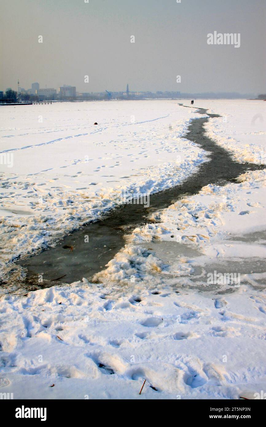 River scene china print hi-res stock photography and images - Alamy