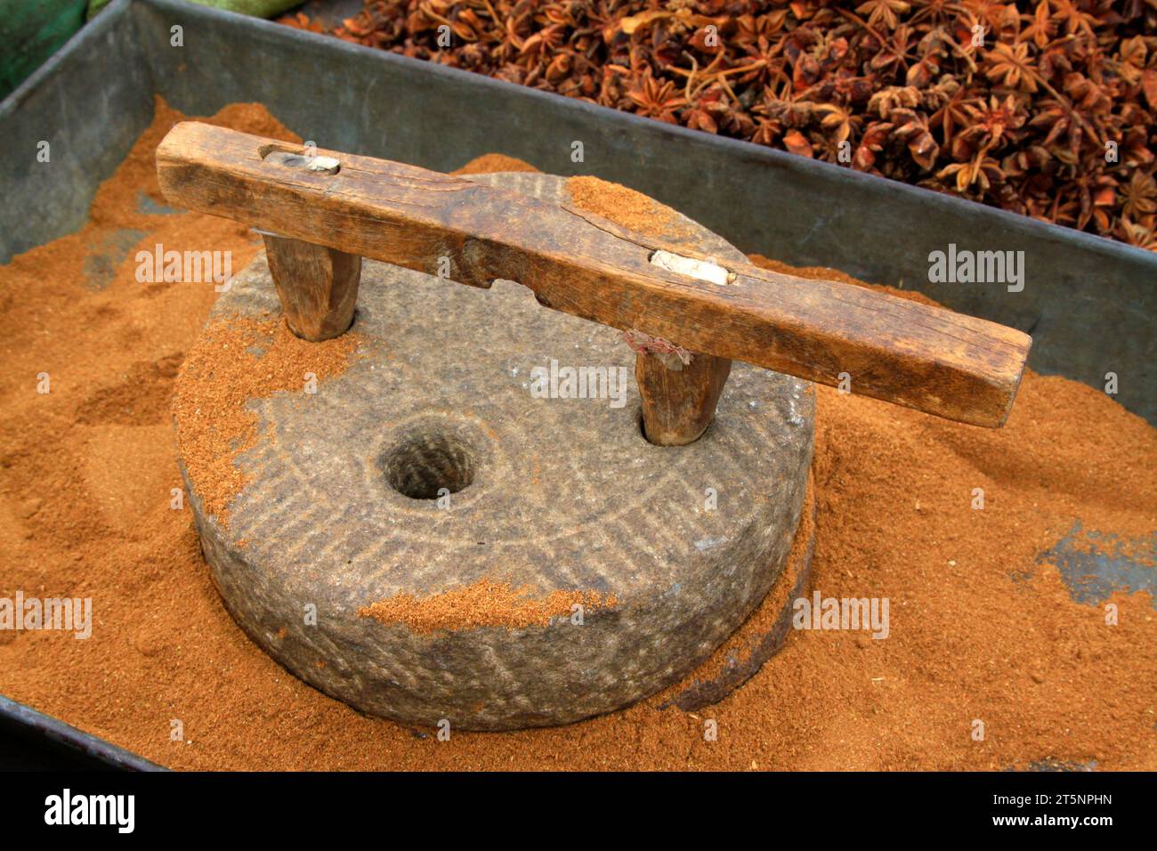 Chinese cooking tools hi-res stock photography and images - Alamy