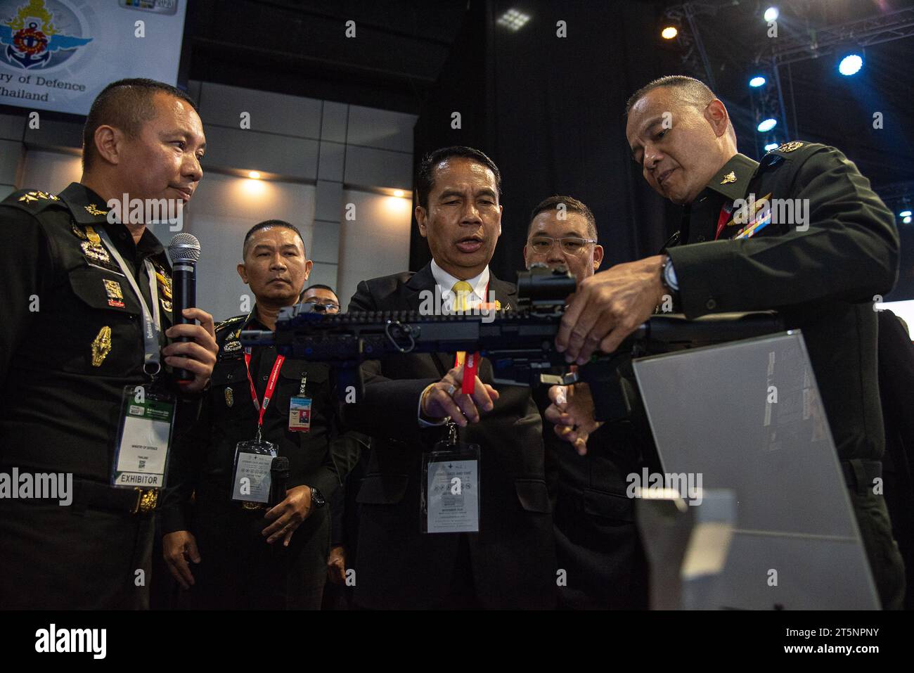 Nonthaburi, Thailand. 06th Nov, 2023. Thai Defence Minister Sutin ...