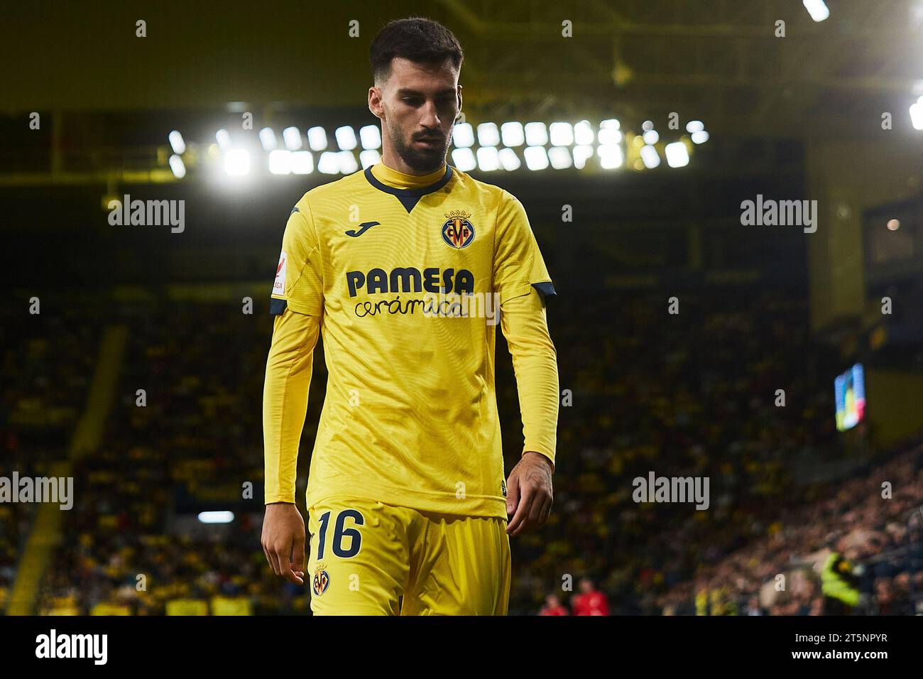 Alex Baena of Villarreal CF looks on during the LaLiga EA Sports match ...