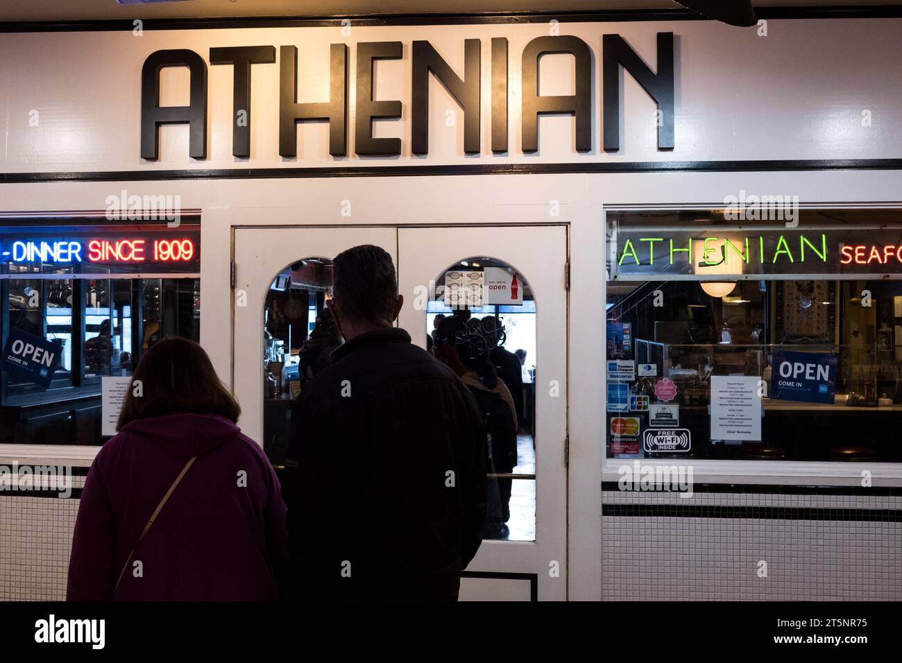 Seattle pike place market athenian hi-res stock photography and images ...