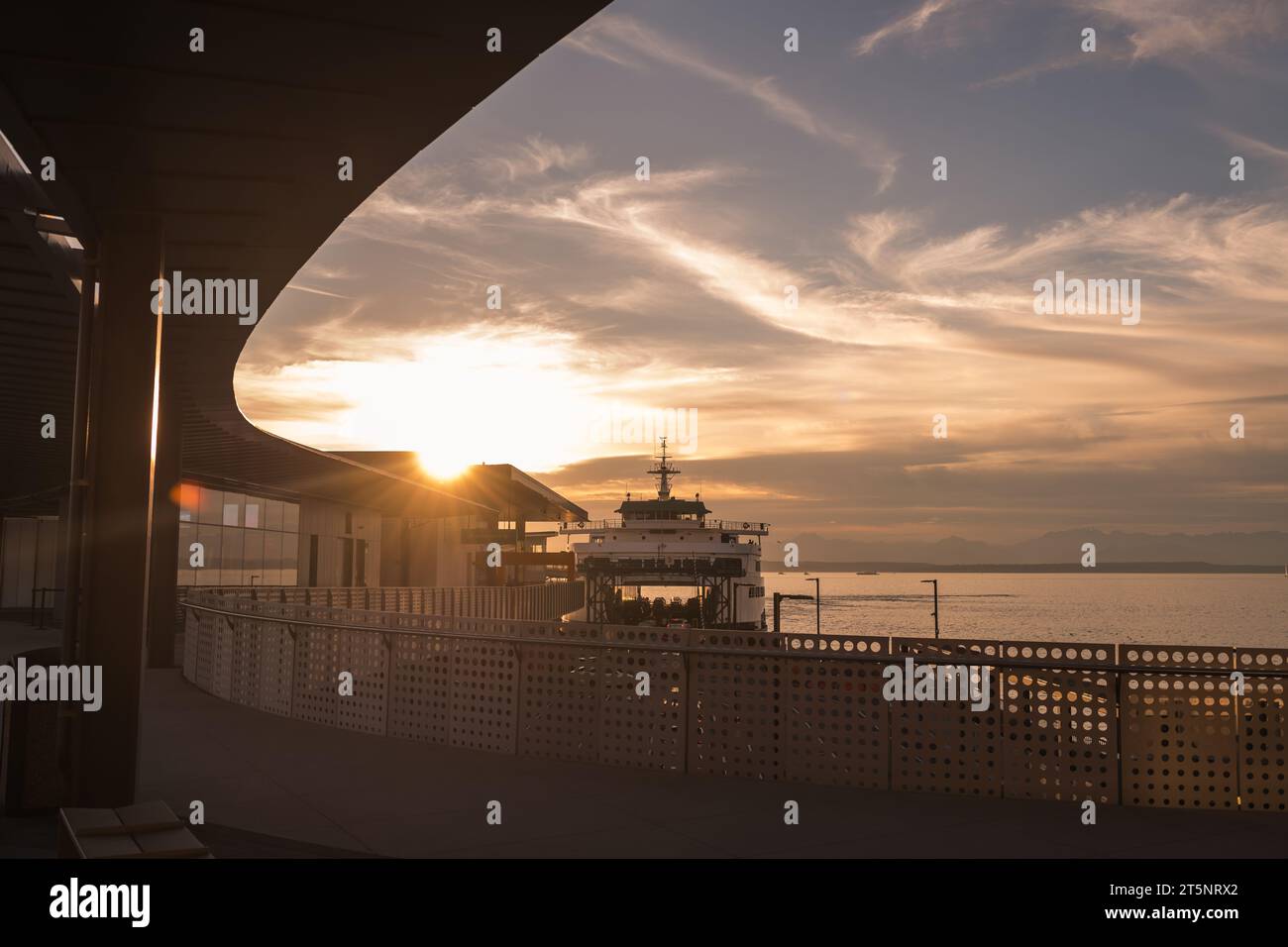 Colman ferry terminal hi-res stock photography and images - Alamy