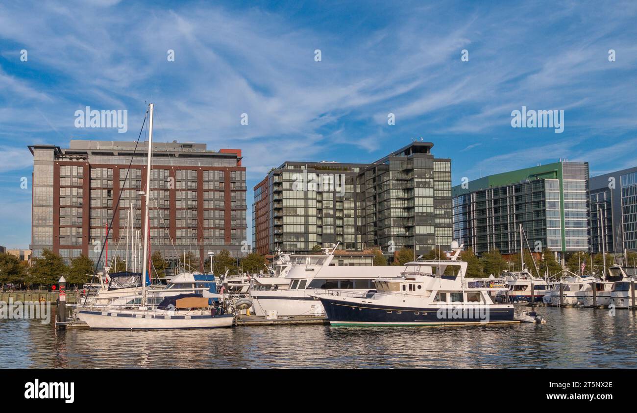 Dc marina hi-res stock photography and images - Alamy