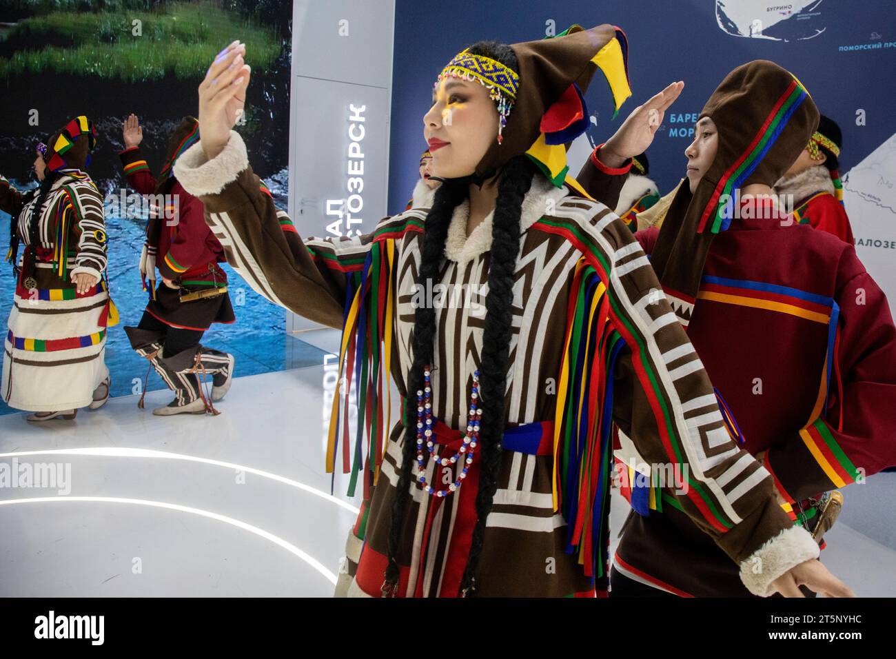 Yakut woman national dress hi-res stock photography and images - Alamy