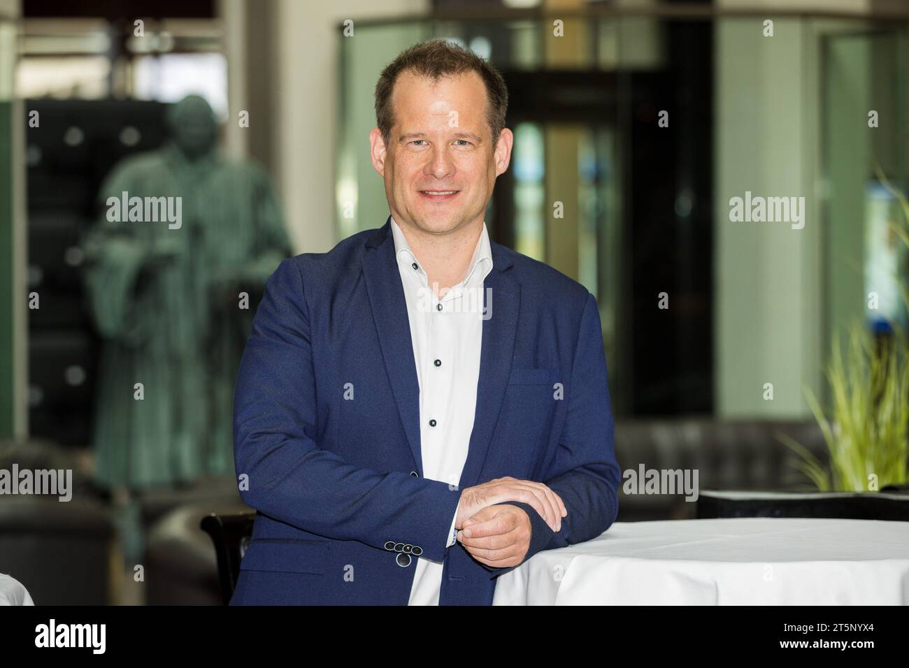 Mika Beuster (DJV Hessen, 44, Chef-themenreporter bei der VRM ...