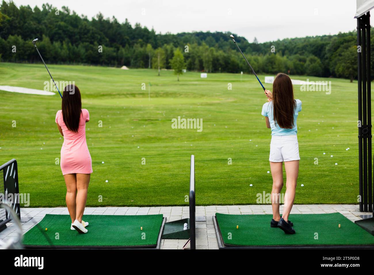 Female golfer rear view hi-res stock photography and images - Alamy