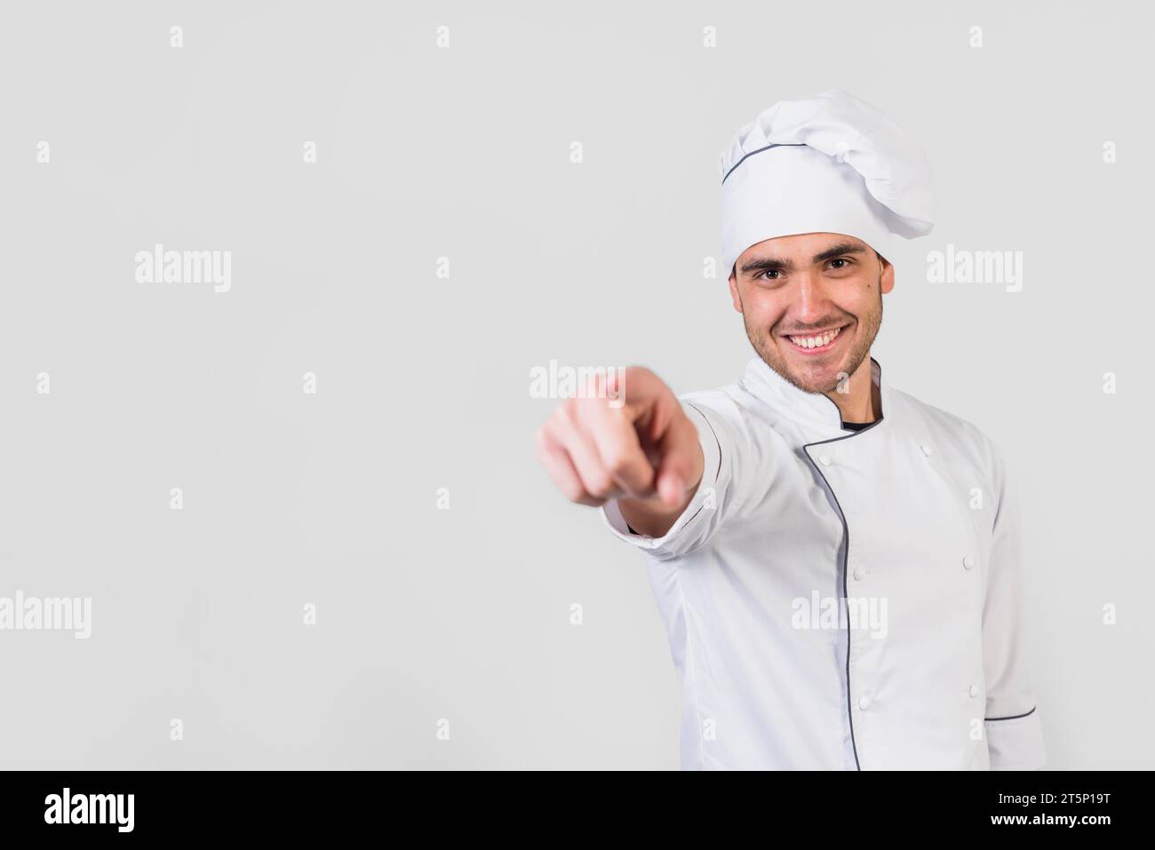 Portrait chef pointing Stock Photo - Alamy