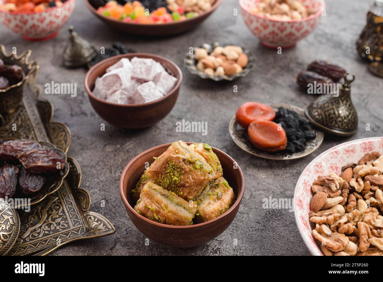 Turkish dessert baklava with pistachio nuts ramadan Stock Photo - Alamy