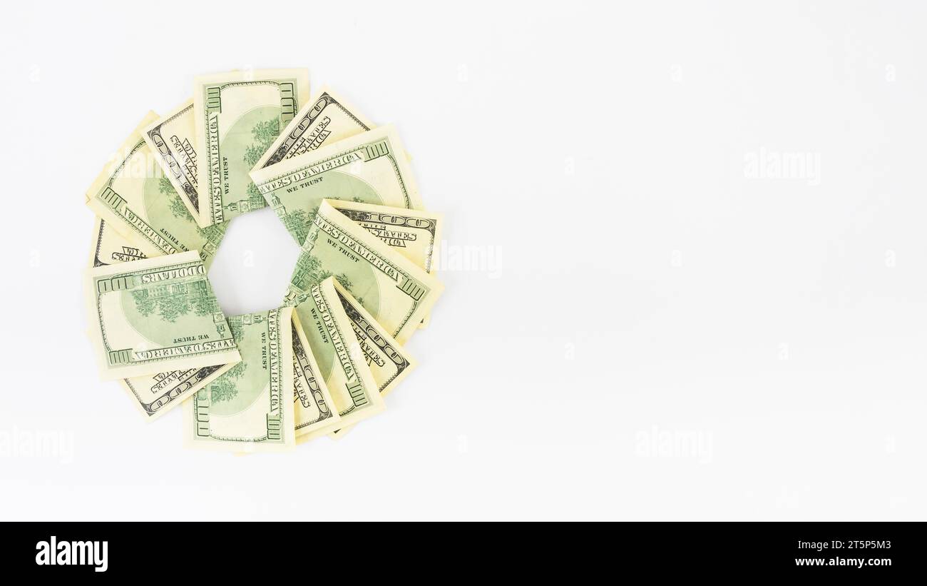 Paper money table Stock Photo - Alamy