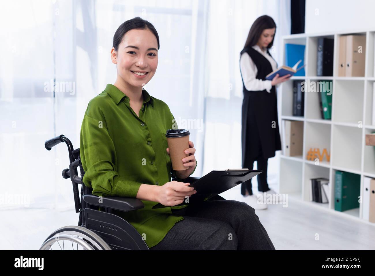 Smiley employee working hi-res stock photography and images - Alamy