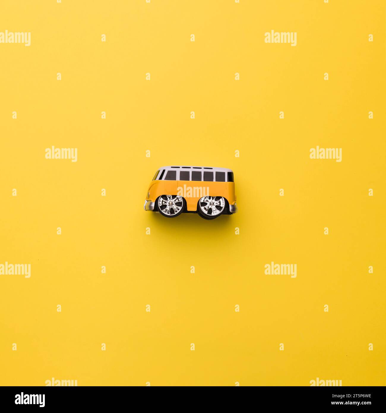 American bus cutout hi-res stock photography and images - Alamy