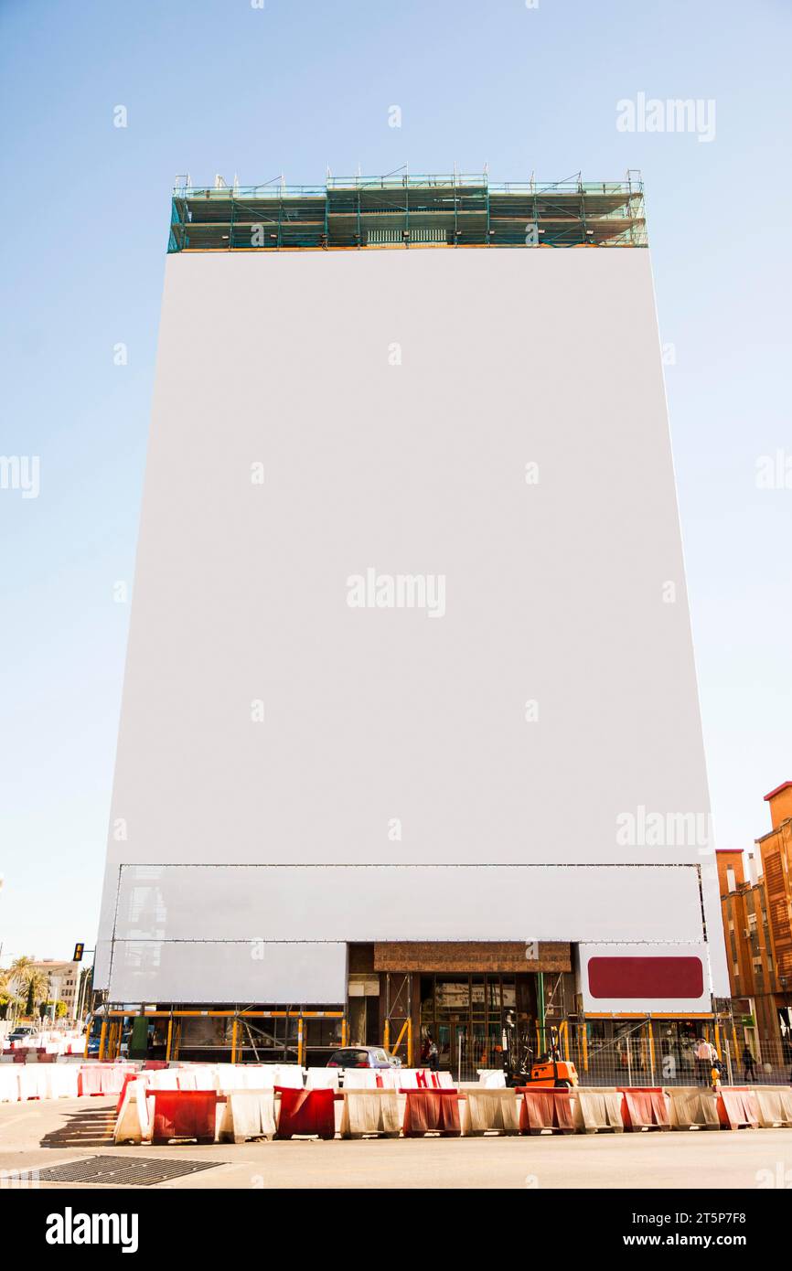 Billboard tall building Stock Photo - Alamy