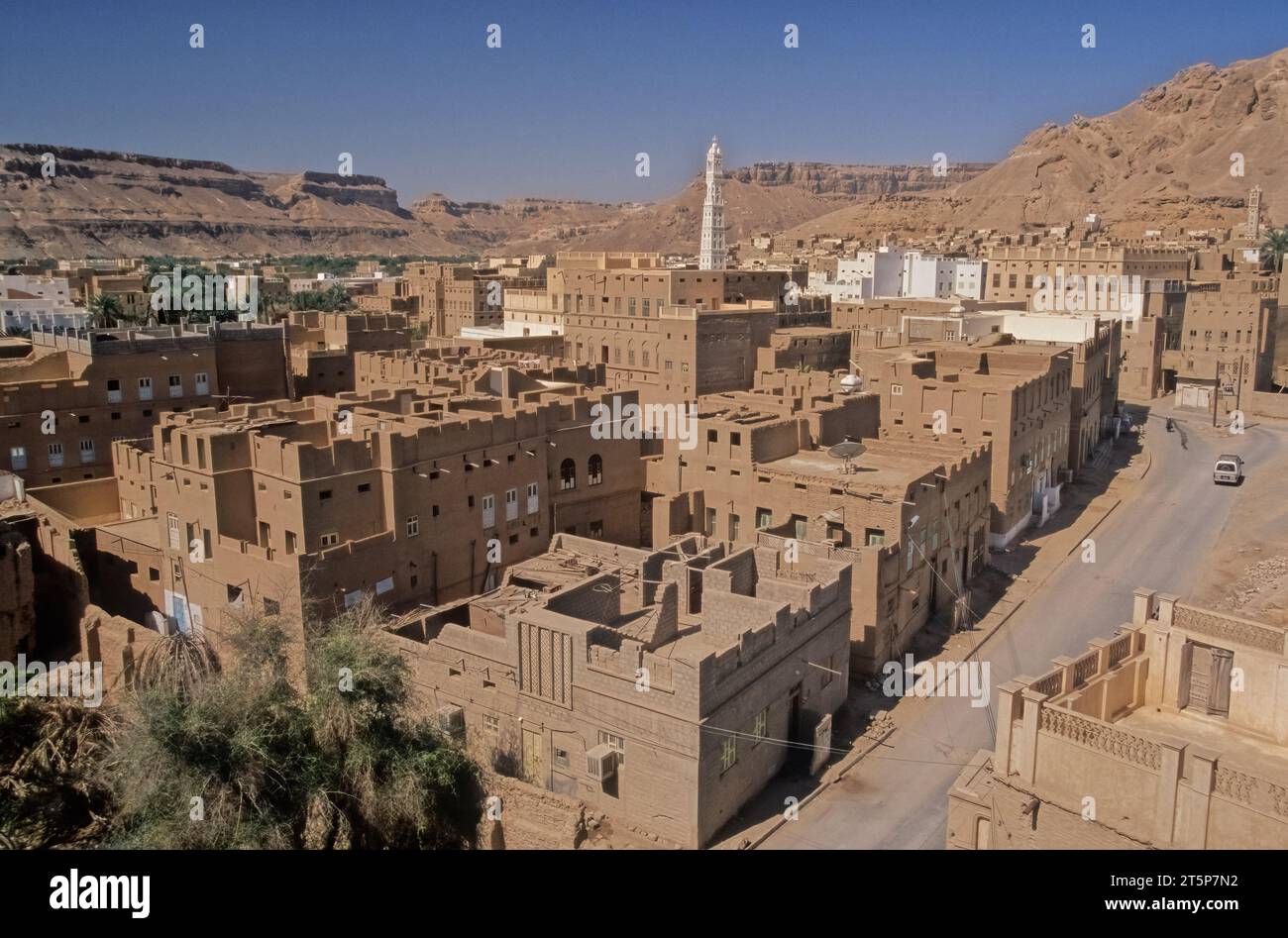 Al-Muhdhar Mosque is one of the historical mosques in the ancient city ...