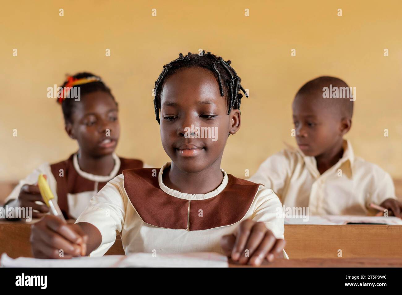 Group african kids classroom Stock Photo - Alamy