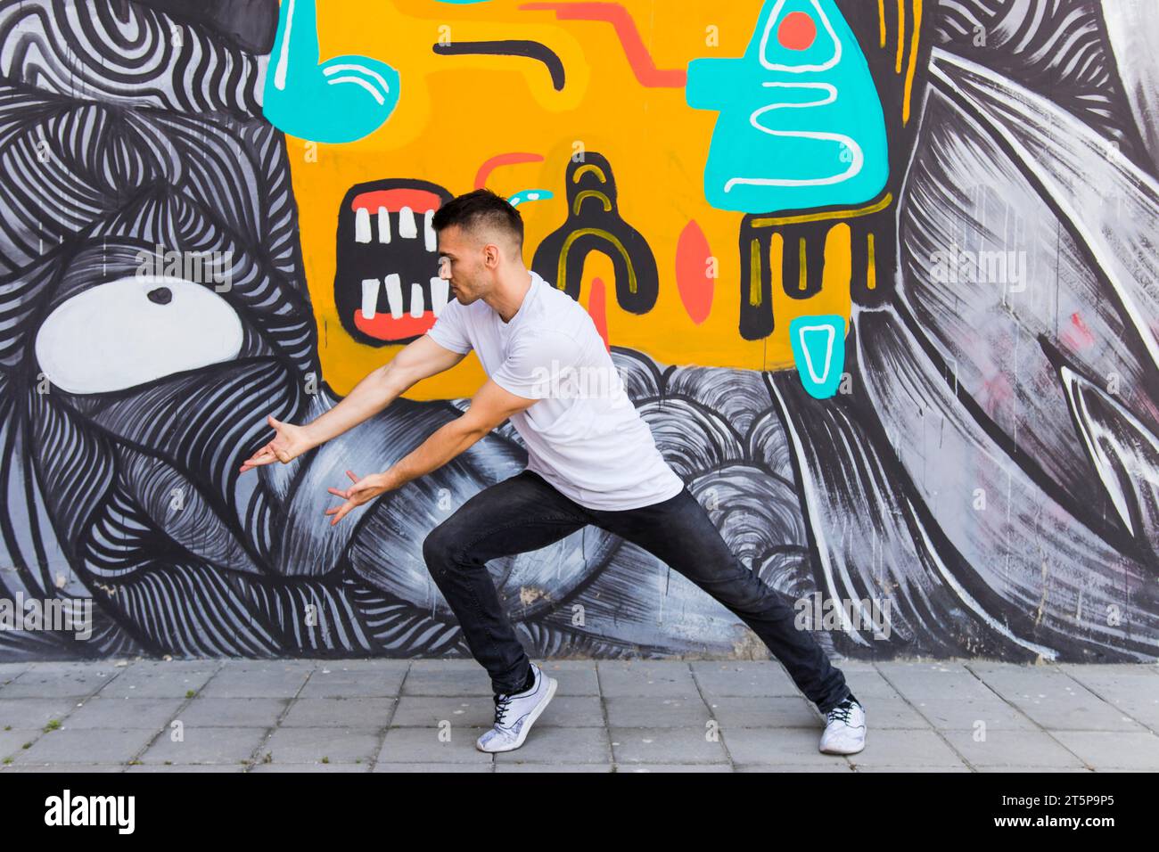 Graffiti dancer hi-res stock photography and images - Alamy