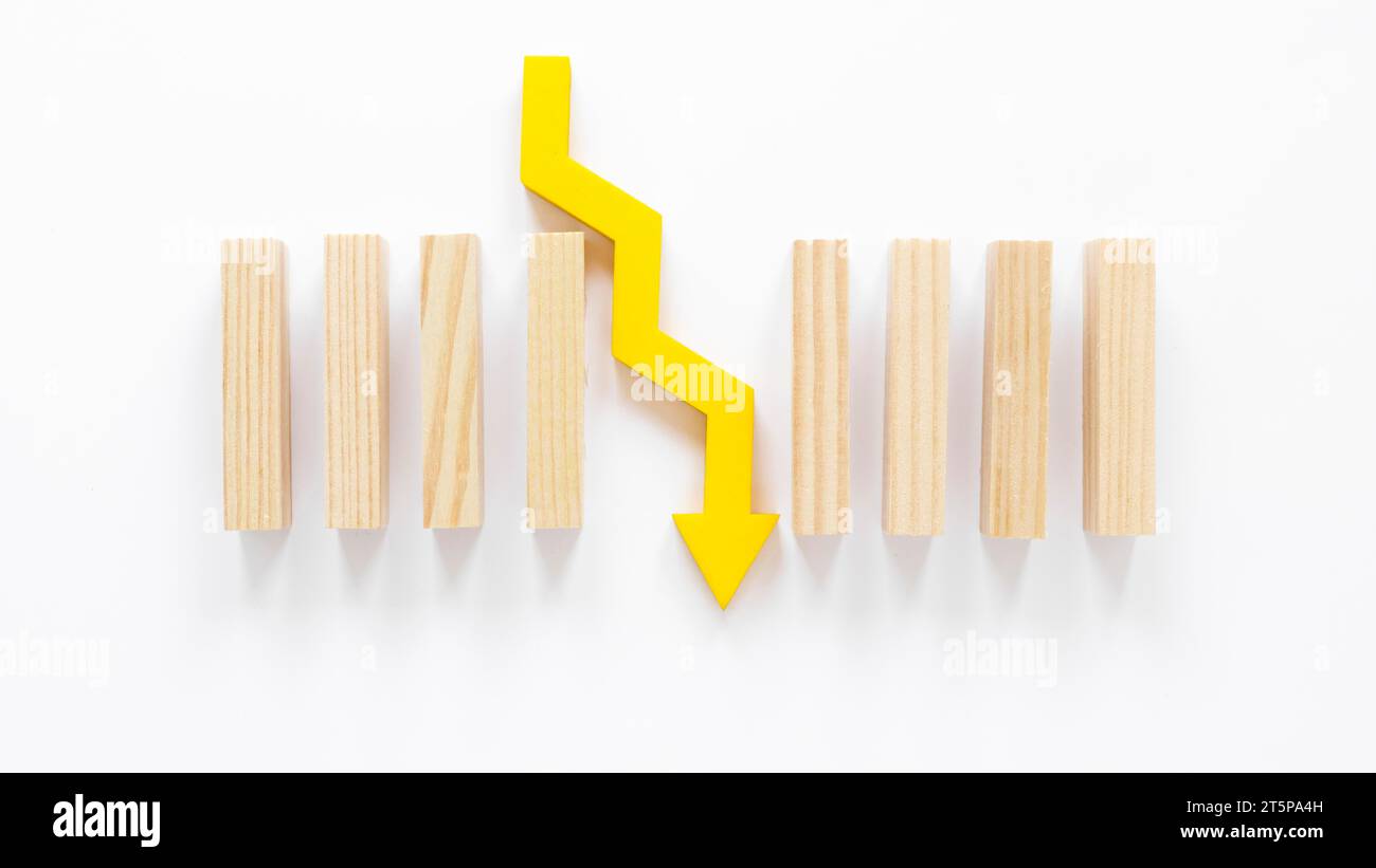 Wooden blocks arrow table Stock Photo - Alamy