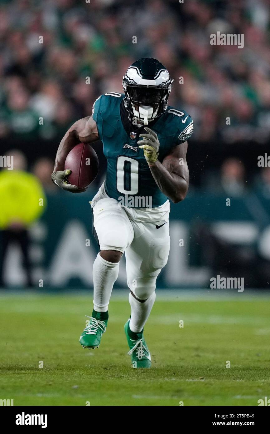 Philadelphia Eagles' D'Andre Swift plays during an NFL football game ...