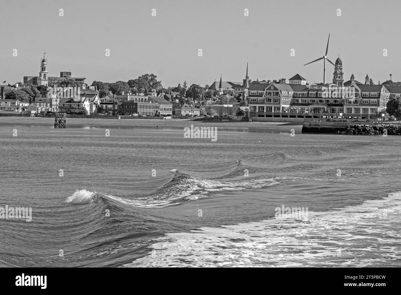 Nautical landscape in Black and white show off amazing artistic designs ...