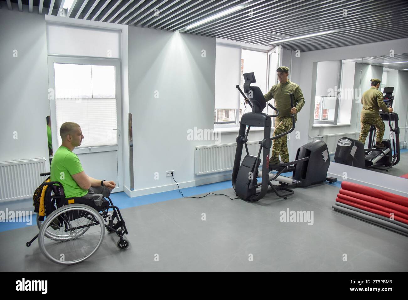 War injuries soldiers hi-res stock photography and images - Alamy