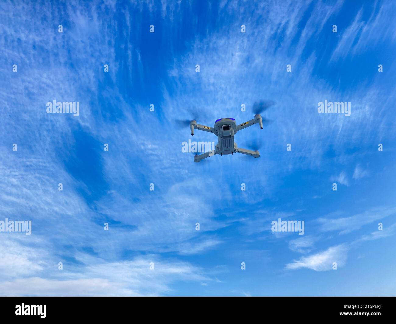 Drone view in slow motion hi-res stock photography and images - Alamy