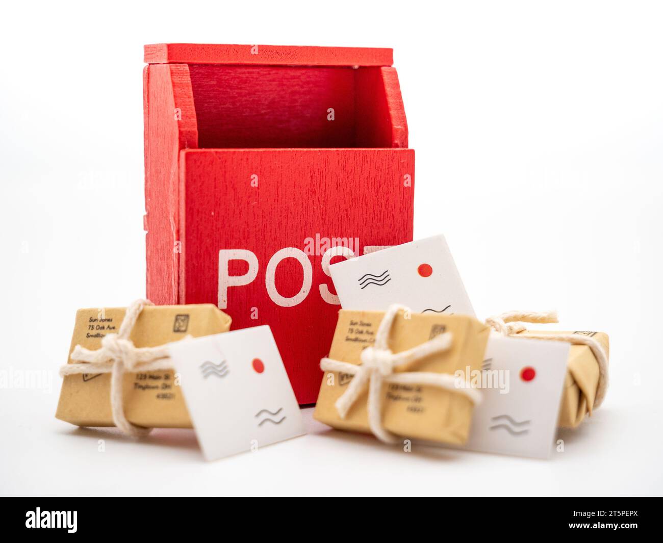 Shipping boxes different sizes hi-res stock photography and images - Alamy