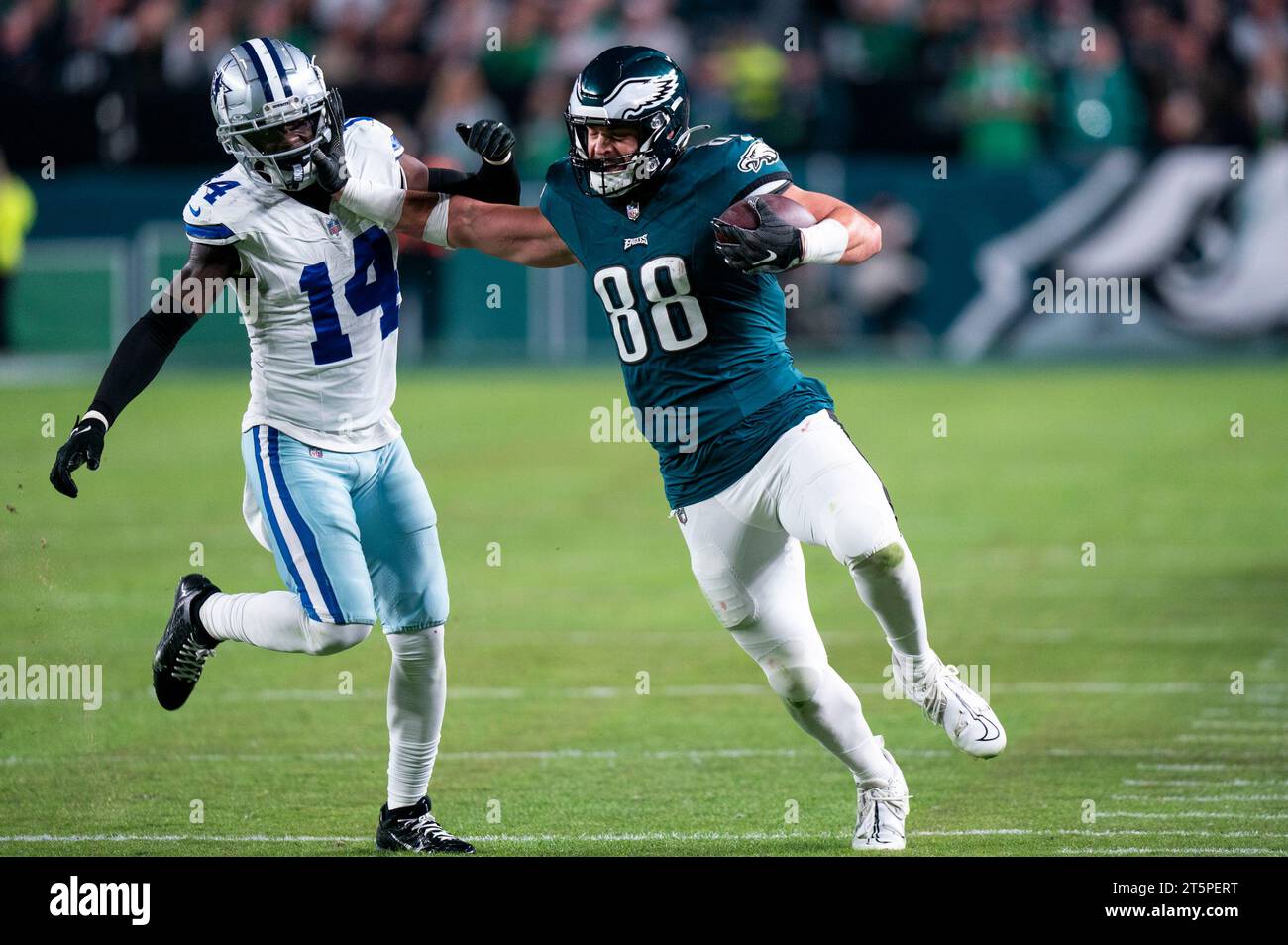Philadelphia Eagles tight end Dallas Goedert (88) in action against ...