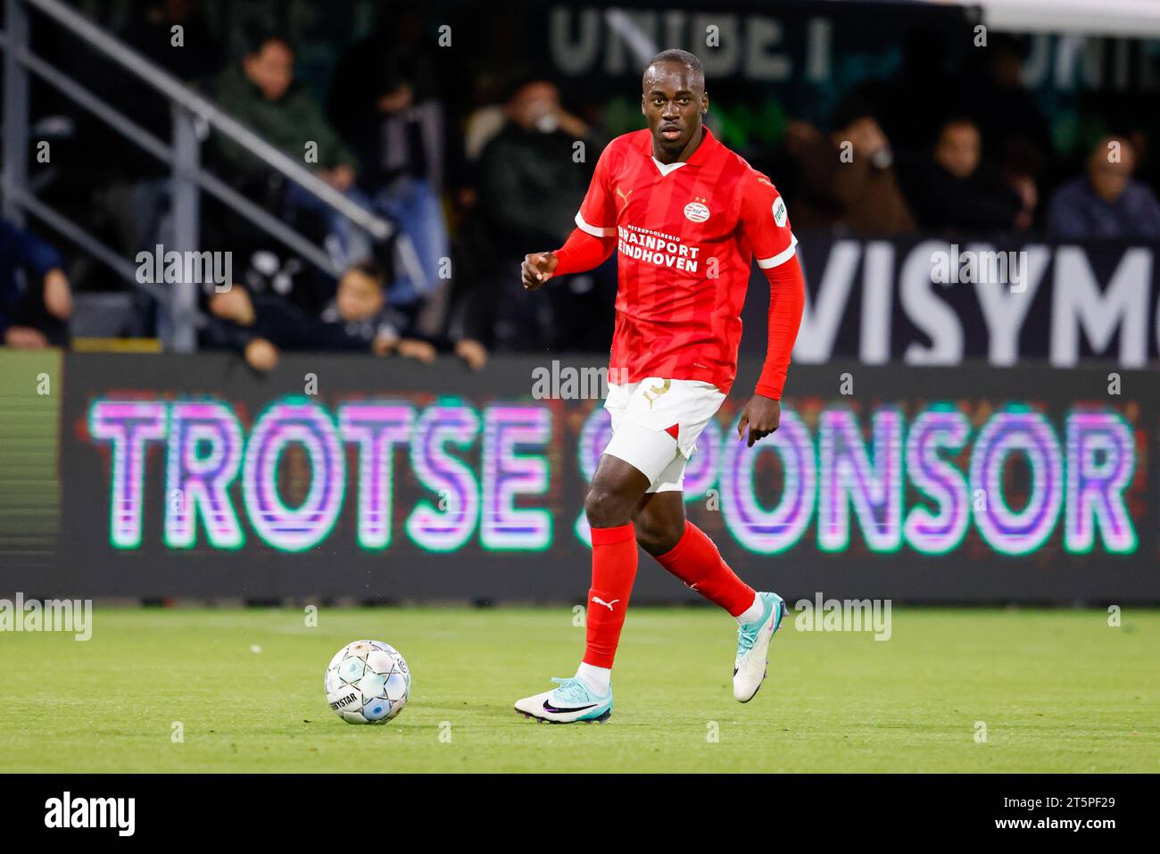 ALMELO, 04-11-2023, Erve Asito Stadium, football, Dutch Eredivisie ...