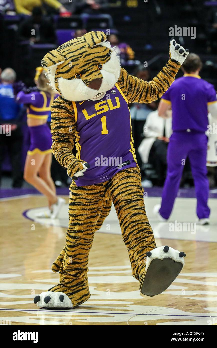 Baton Rouge, USA. 01st Nov, 2023. November 01, 2023: LSU's mascot Mike ...