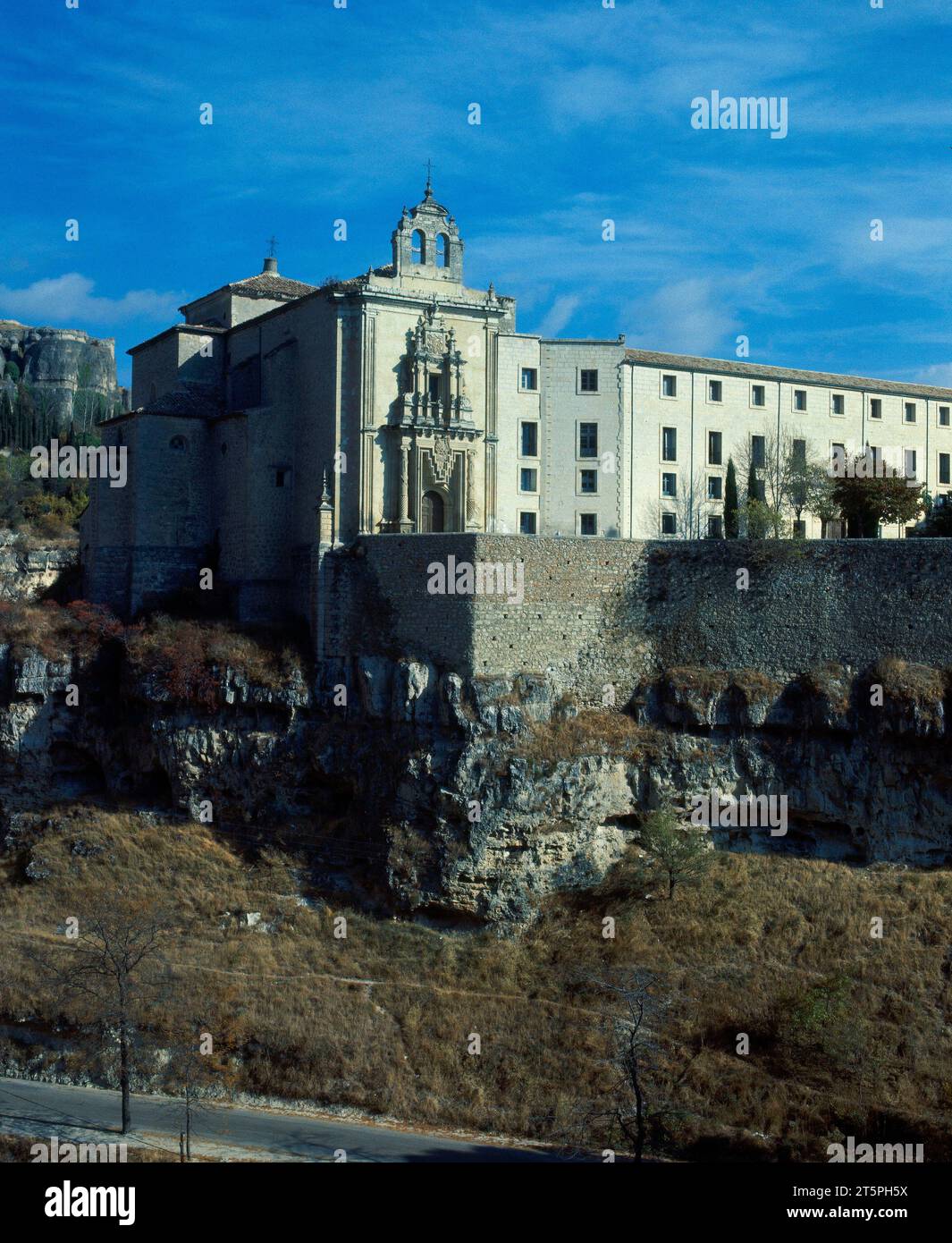 Cuenca iglesia de san hi-res stock photography and images - Alamy