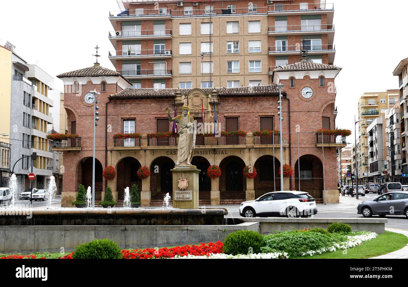 Calahorra, City Hall and Quintiliano statue. La Rioja, Spain Stock ...