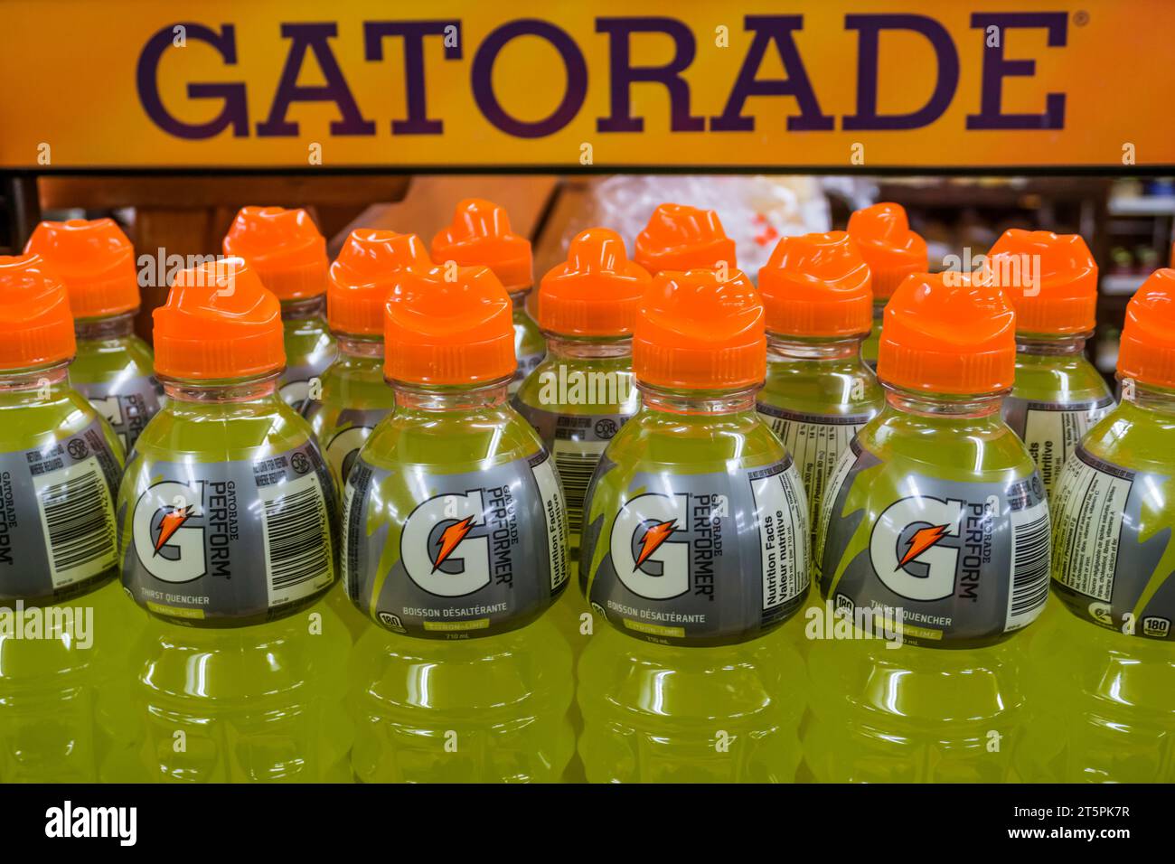 Gatorade store shelf hi-res stock photography and images - Alamy