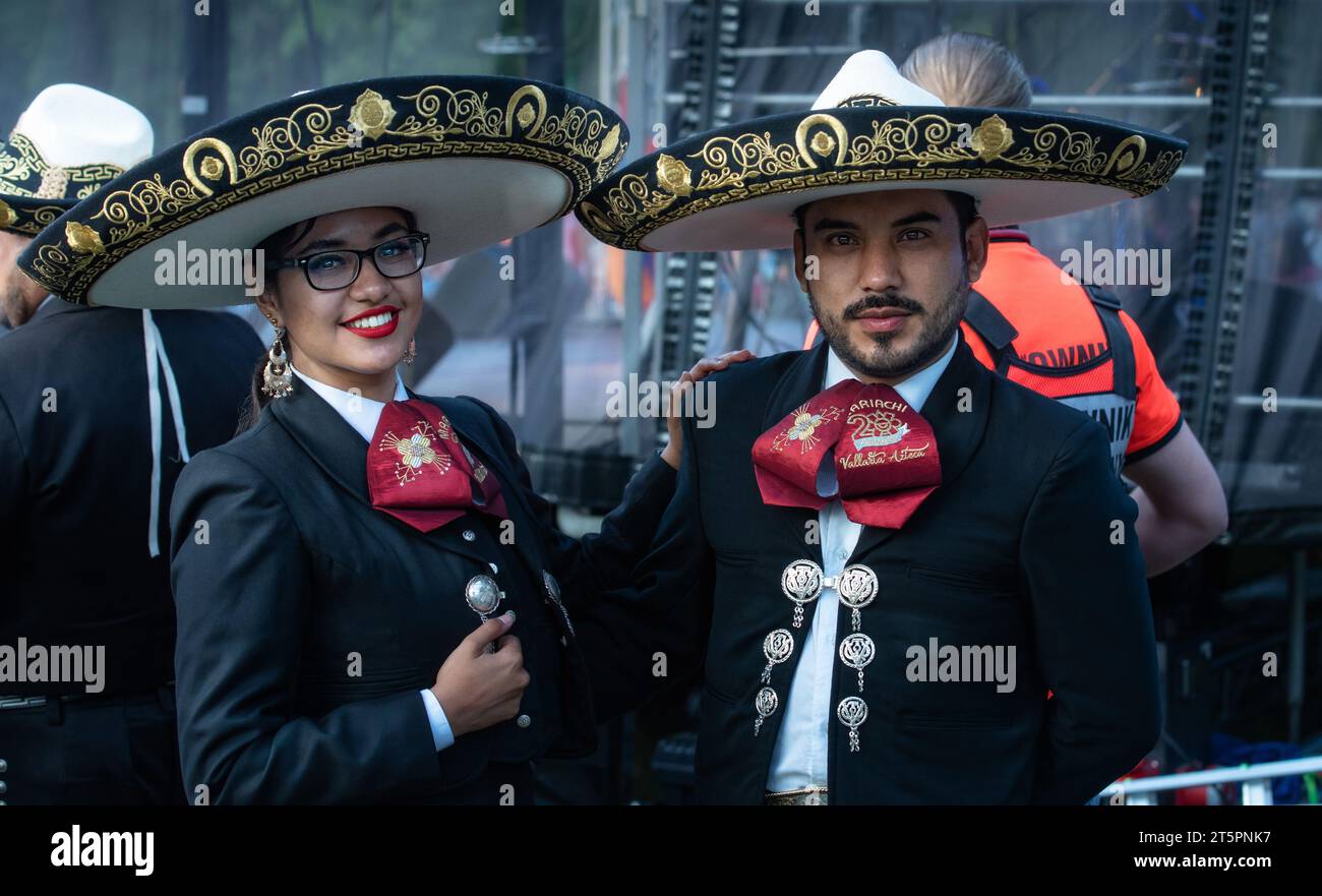 Mexican mariachi band in traditional mariachi costumes Stock Photo - Alamy