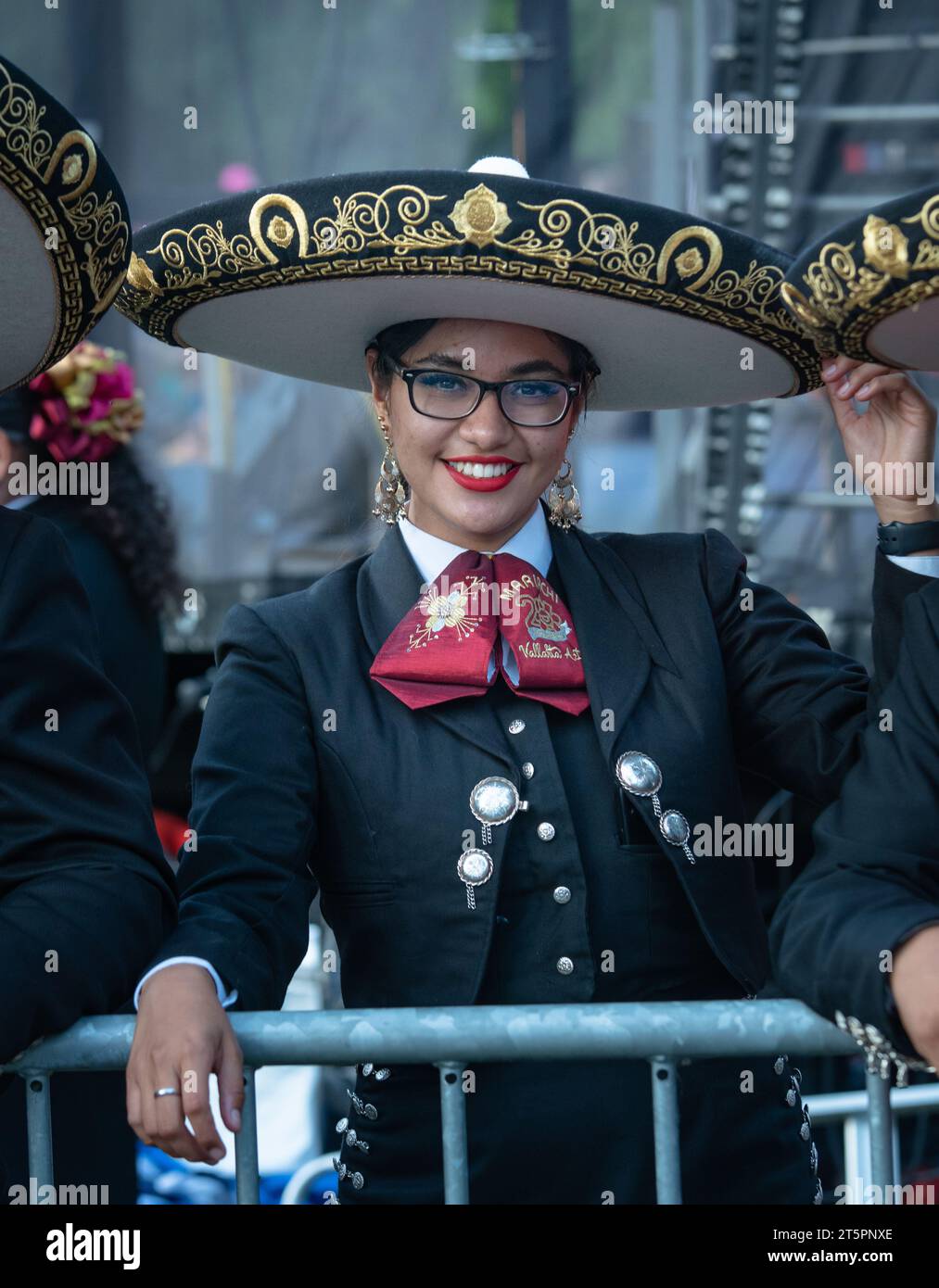 Mariachi costumes hi-res stock photography and images - Alamy