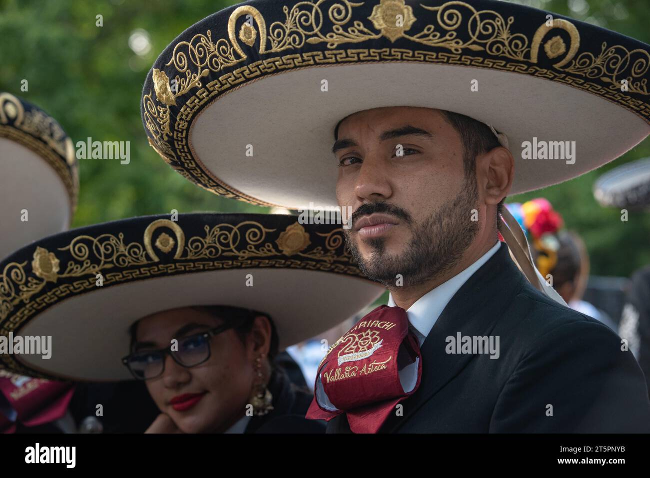 Mexican mariachi band in traditional mariachi costumes Stock Photo - Alamy