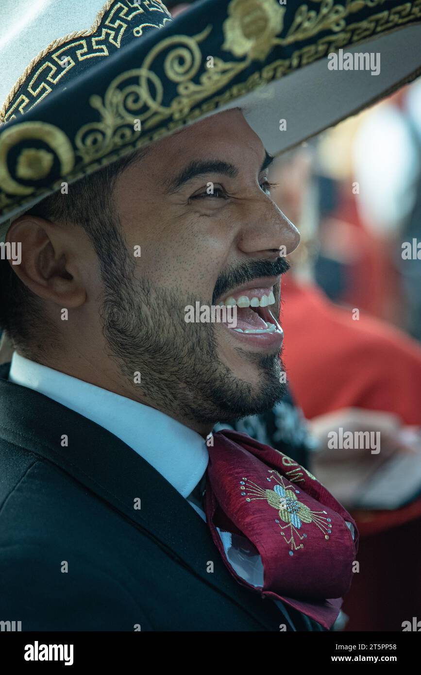 Mexican mariachi band in traditional mariachi costumes Stock Photo - Alamy
