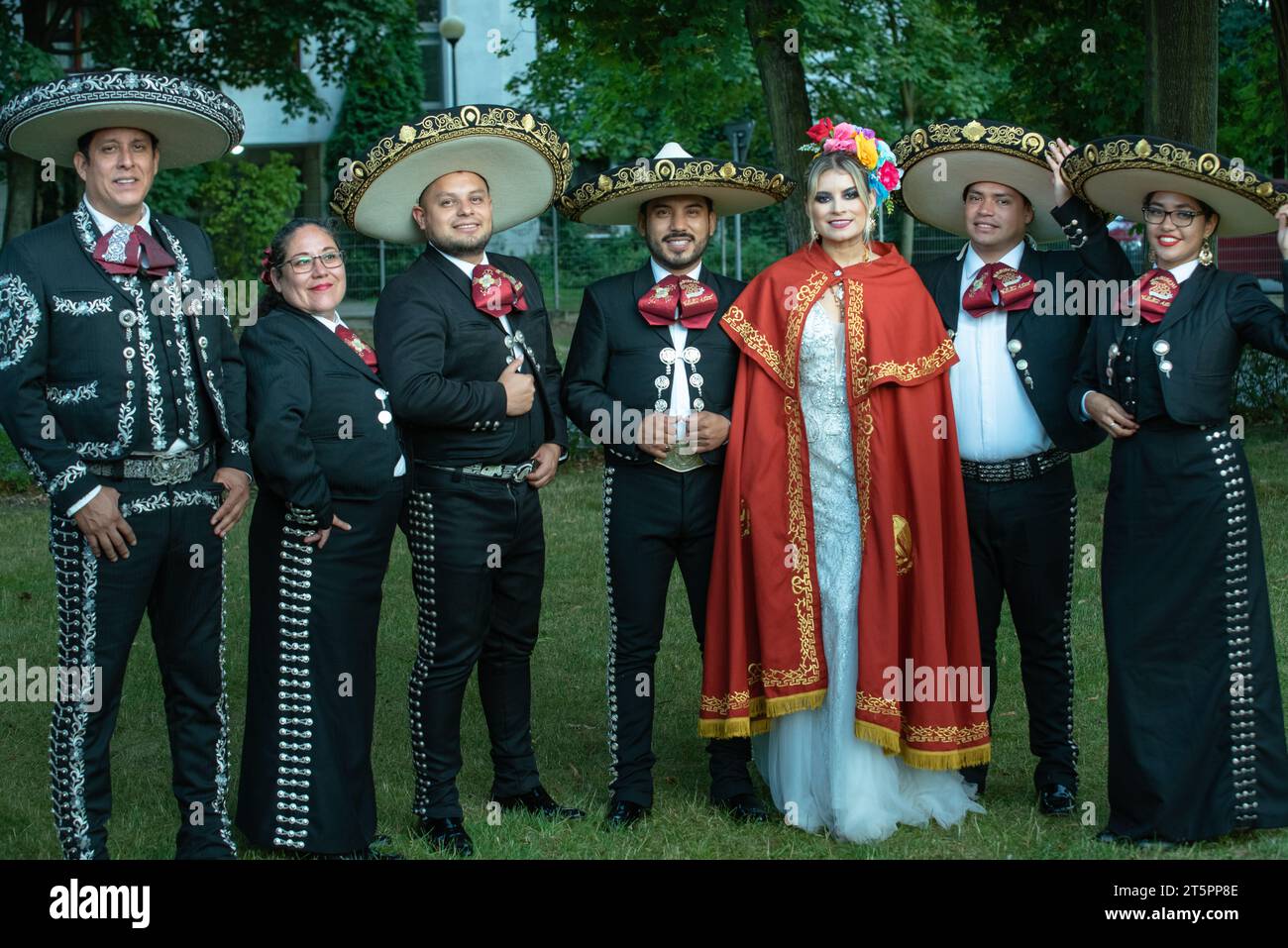 Mexican mariachi band in traditional mariachi costumes Stock Photo - Alamy