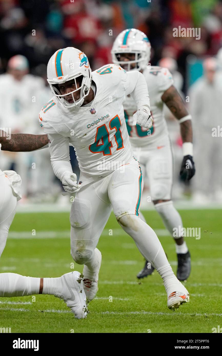 Miami Dolphins linebacker Channing Tindall (41) in action during an NFL ...