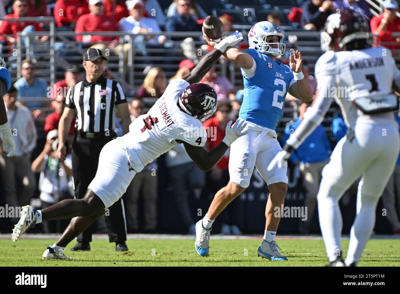 Texas A&M defensive lineman Shemar Stewart (4) pressures Mississippi ...