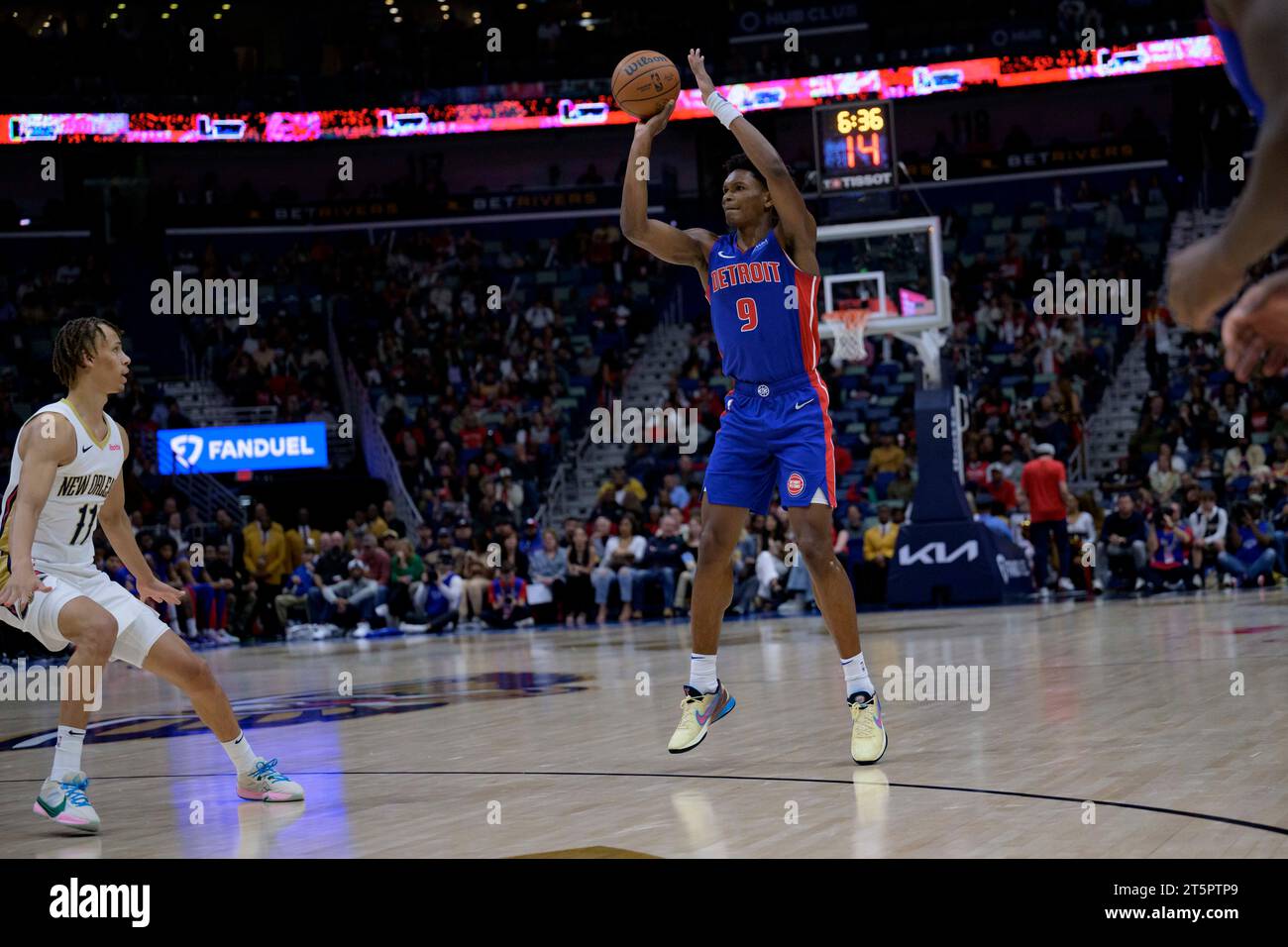 Detroit Pistons forward Ausar Thompson (9) shoots during an NBA basketball game against the New ...