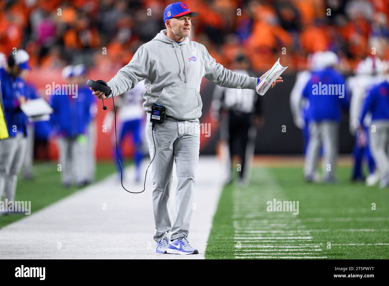Buffalo Bills head coach Sean McDermott on the sidelines during an NFL ...