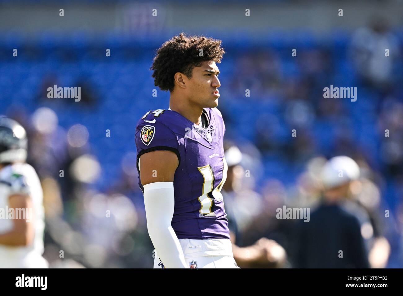 Baltimore Ravens safety Kyle Hamilton (14) looks on during pre-game ...