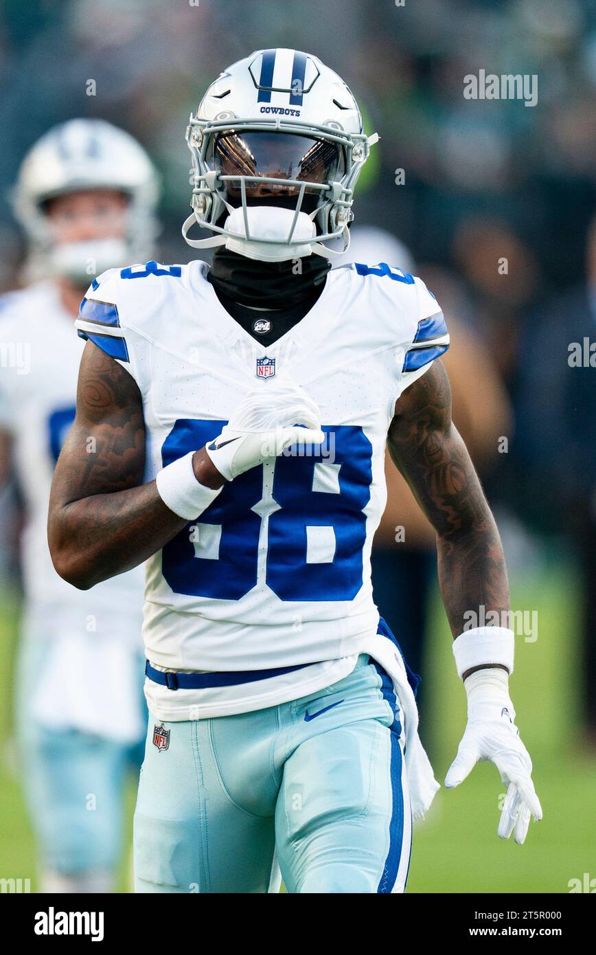 Dallas Cowboys wide receiver CeeDee Lamb (88) in action prior to the ...