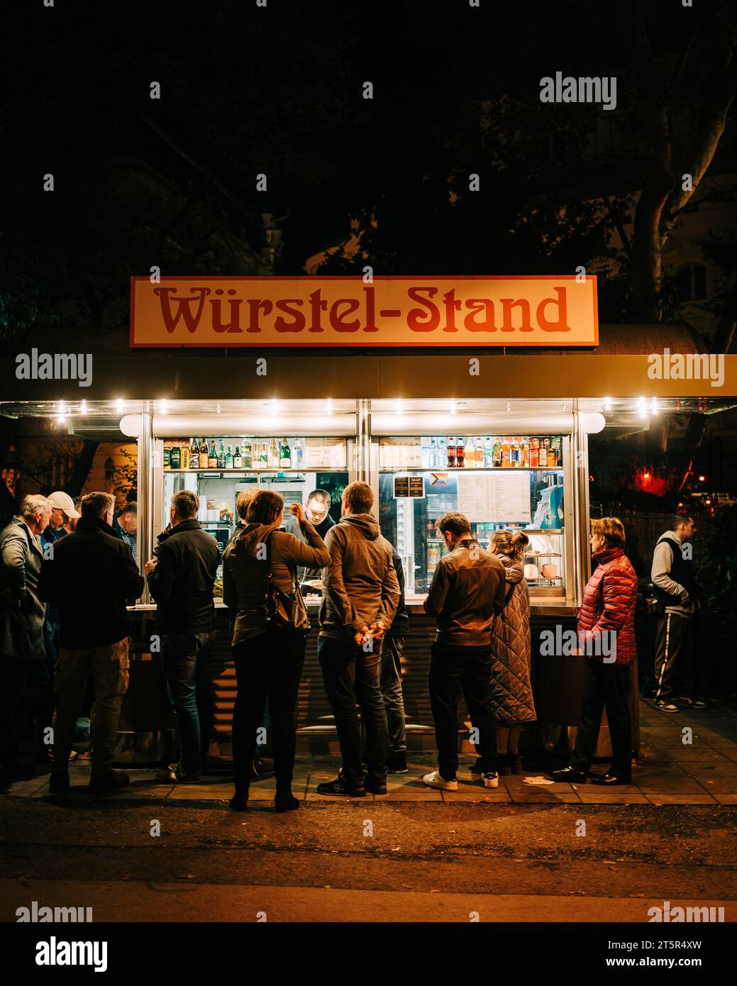Wiener wurstelstand hi-res stock photography and images - Alamy