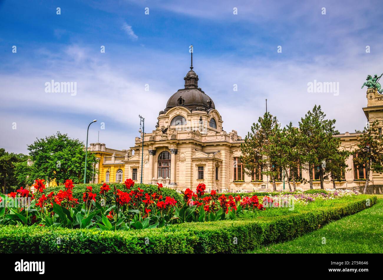 Szechenyi Medicinal Thermal Baths and Spa Stock Photo - Alamy