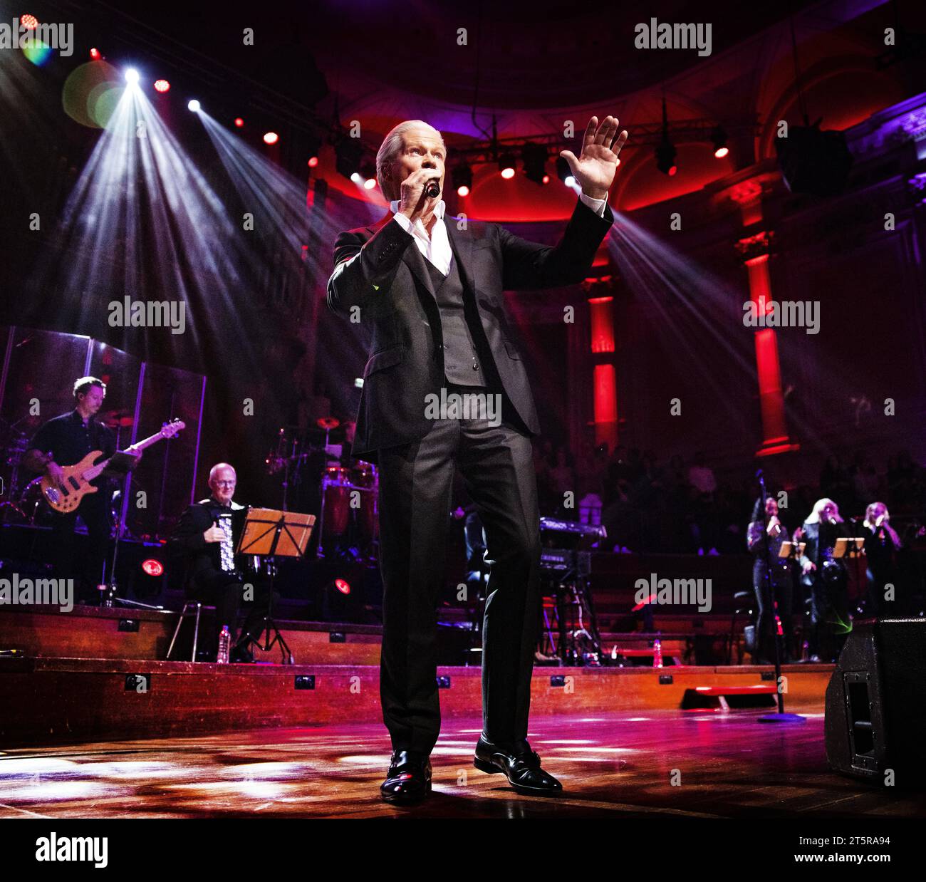 AMSTERDAM - Dries Roelvink during his concert in Het Concertgebouw ...